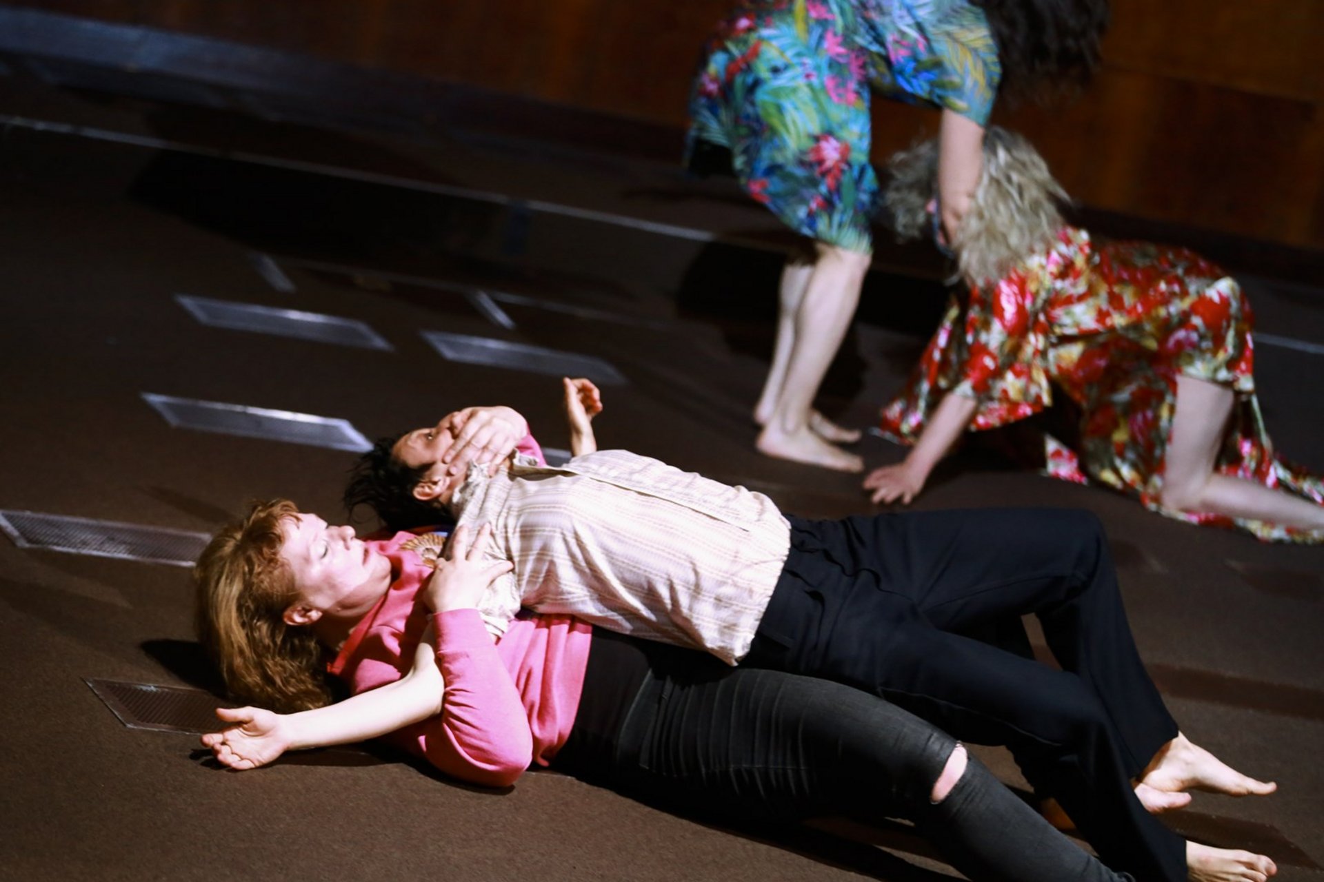 Tanz im August | Meg Stuart & Maria F. Scaroni & Guests | City Lights ...